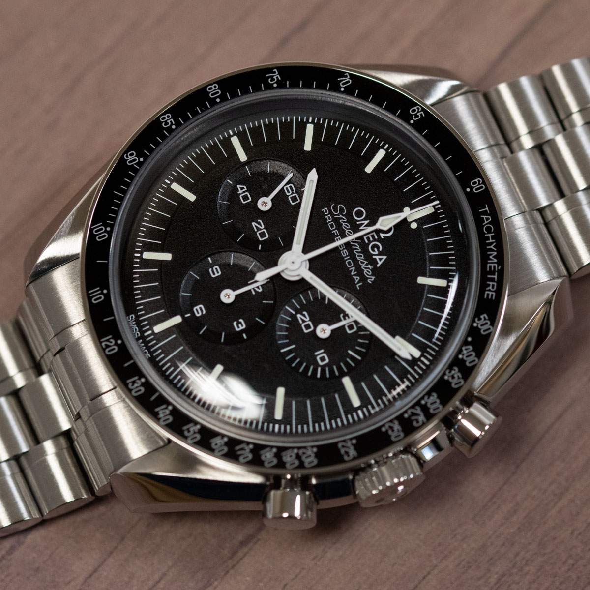 Omega - Speedmaster Moonwatch Professional Co-Axial Master Chronometer ...