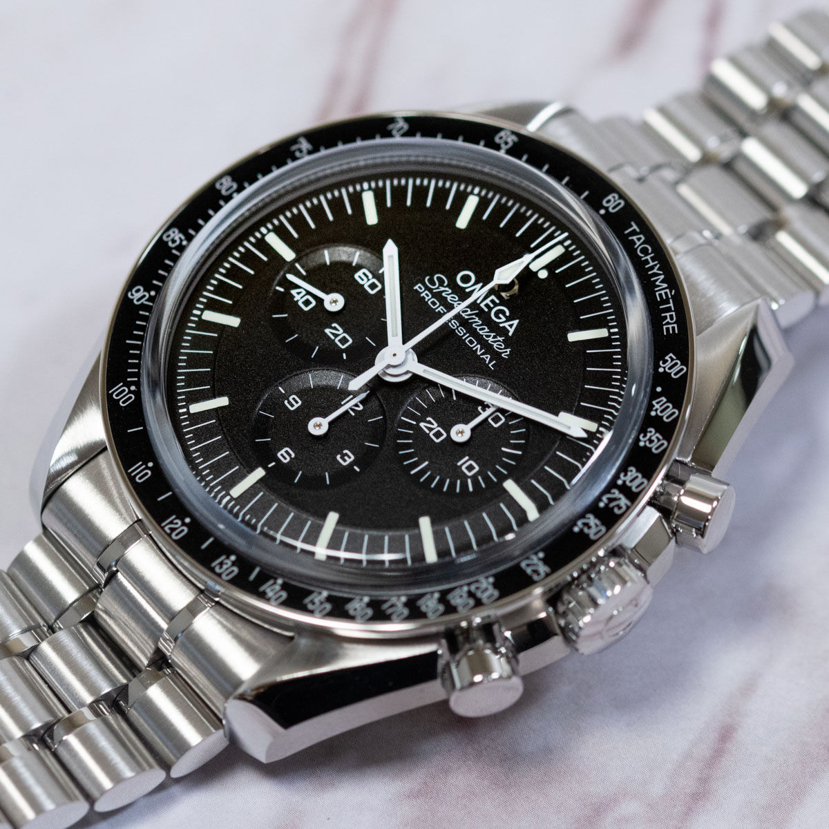 Omega - Speedmaster Moonwatch Professional Co-Axial Master Chronometer ...