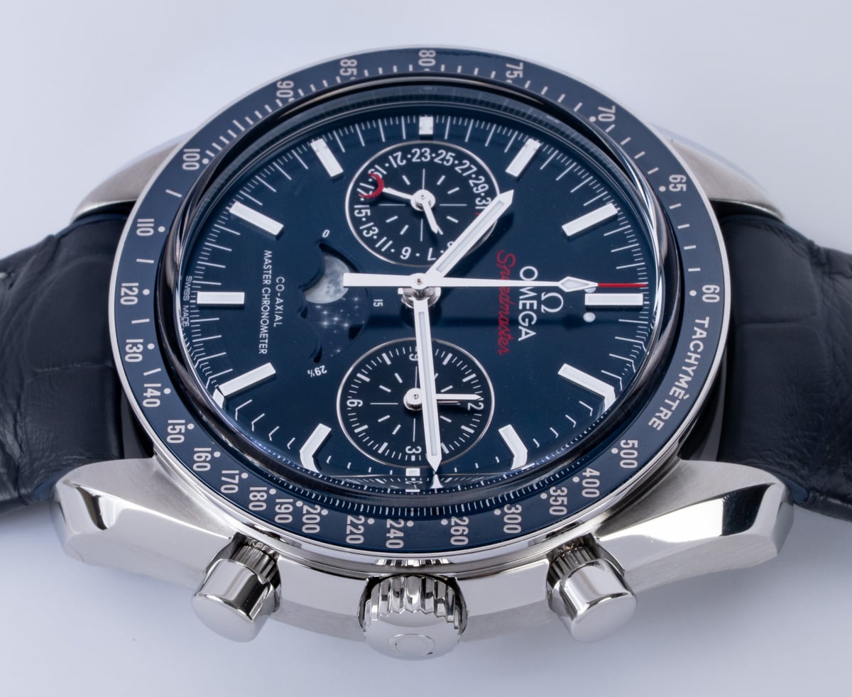 Omega Speedmaster Moonwatch Moonphase Chronograph : 304.33.44.52.03.001