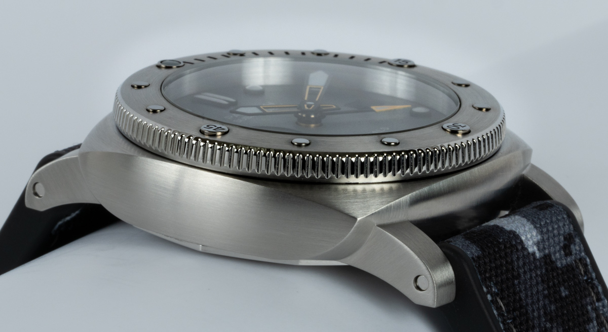 Panerai - Submersible GMT Navy Seals : PAM 1323 : SOLD OUT : degrade ...