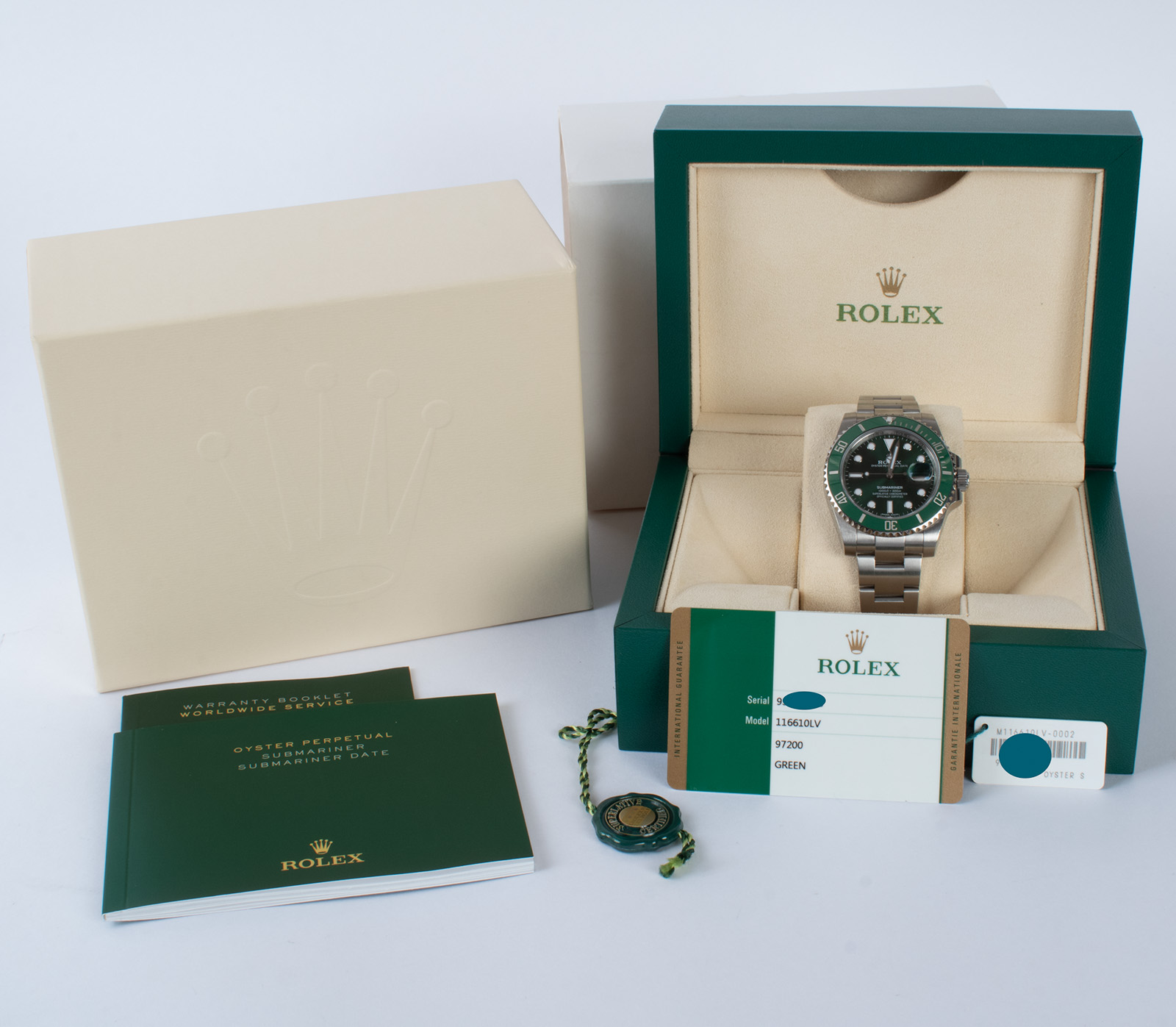 Rolex Submariner Date 'Hulk' : 116610LV